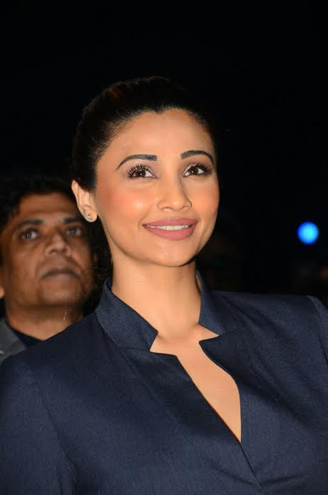 Daisy Shah spells us at the Mirchi Music Awards - JustShowBiz