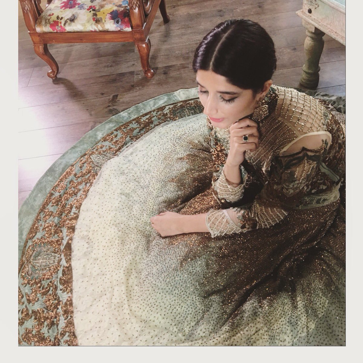 Mawra will blow your minds with this look! - JustShowBiz