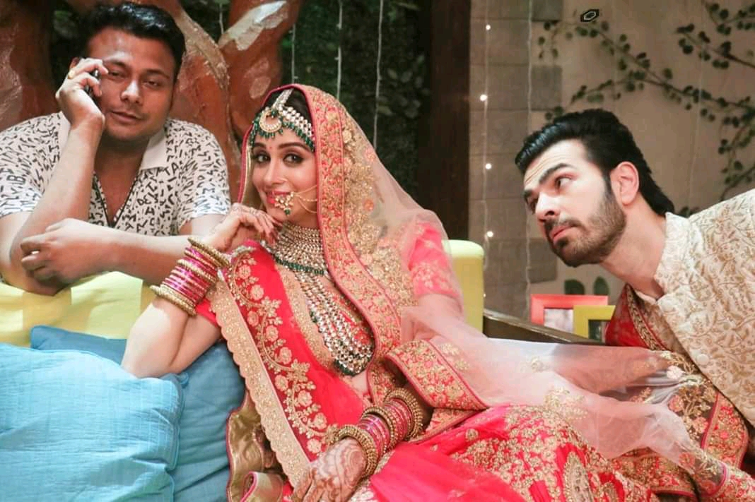 Karan V Grover and Dipika Kakar’s new look for Kahaan Hum Kahaan Tum is ...