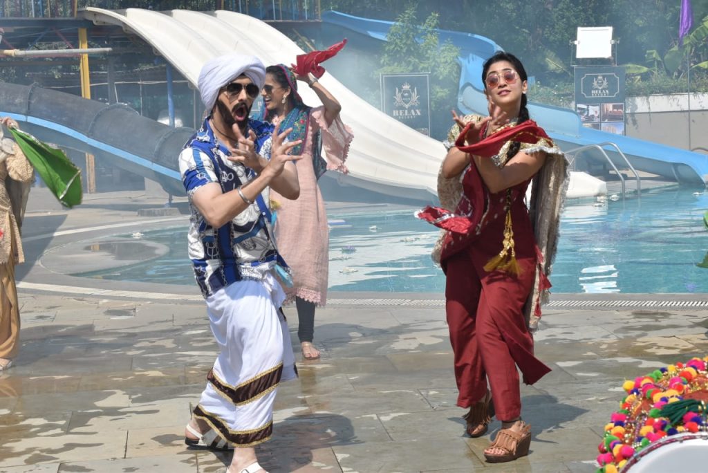 Check out Kartik and Naira's dance pics! - JustShowBiz