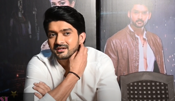 #Exclusive: Aditya Redij gets candid of quick quesions - JustShowBiz