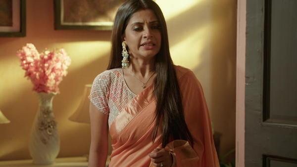 Imlie: Atharva, Imlie's sindoor shower, Cheeni's wedding disaster begins - JustShowBiz